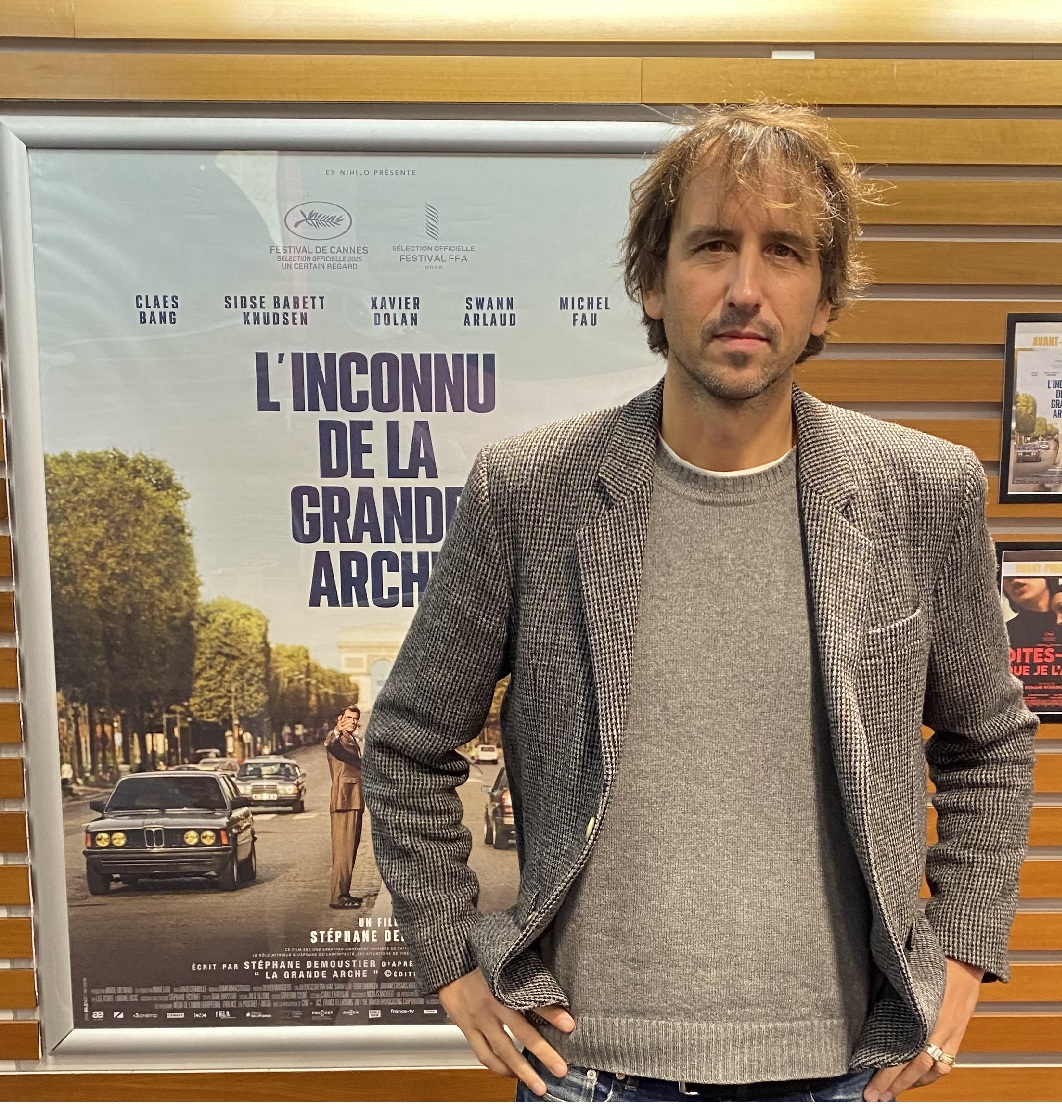 La chronique cinéma de Jean-Rémi Barland - « L’inconnu de la Grande Arche » de Stéphane ...